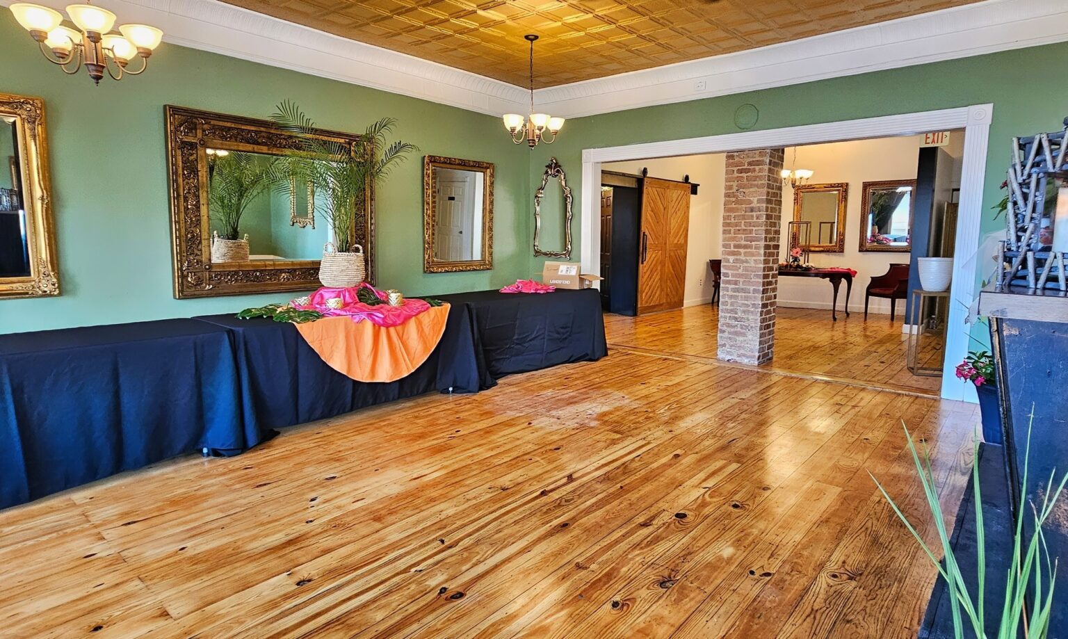 Home - Alabama Wedding Venues - The Eclectic Warehouse